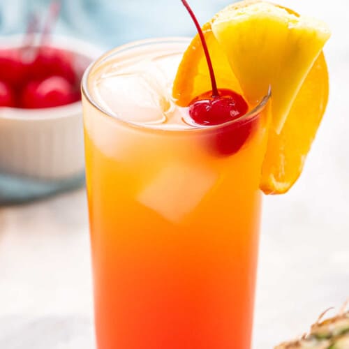 Malibu Sunset Easy Fruity Cocktail Julies Eats And Treats